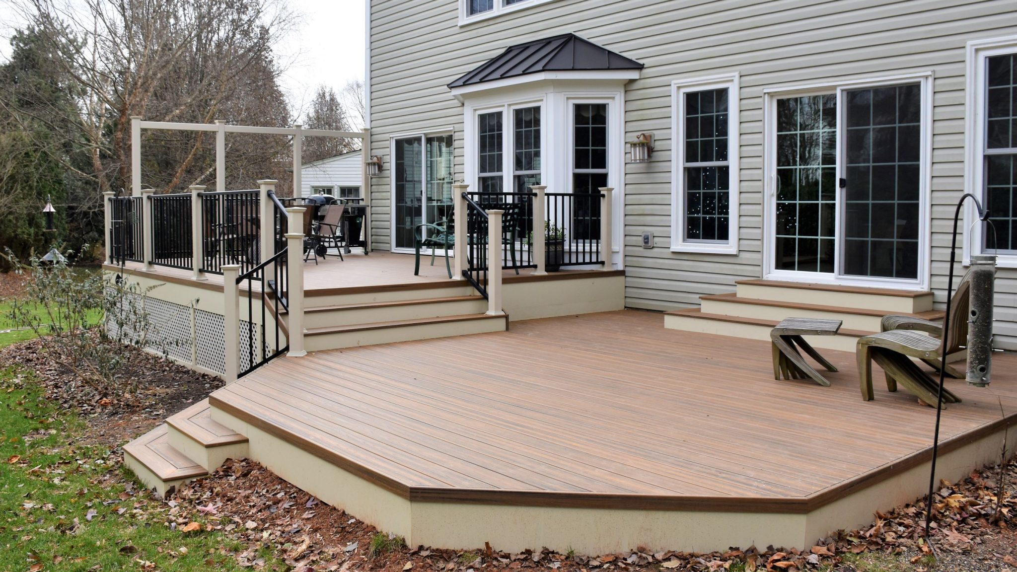 Larger Lower Deck with Tan Skirting (resized) | http ...