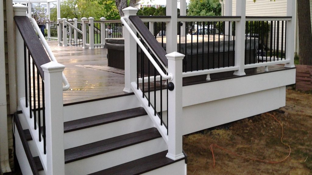 Trex Transcends Railing Black Aluminum Baluster Cocktail Rail | http ...